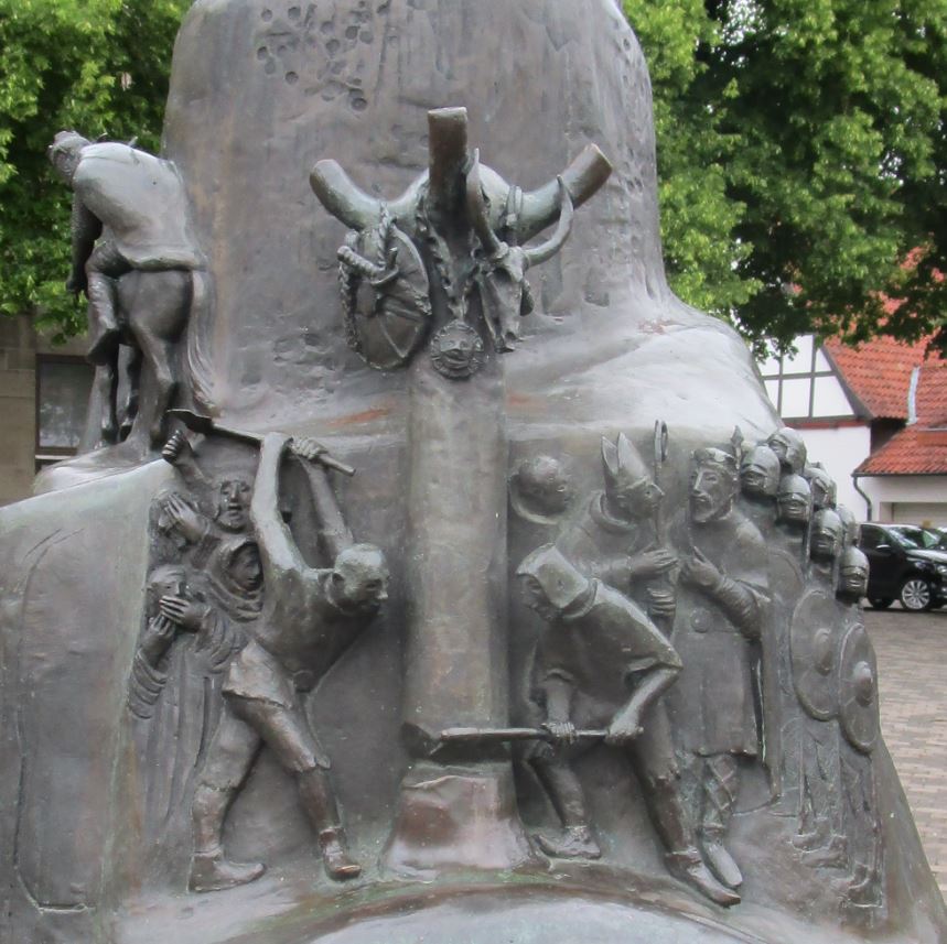 Zur Astrologie der Kraftplätze Externsteine und Obermarsberg