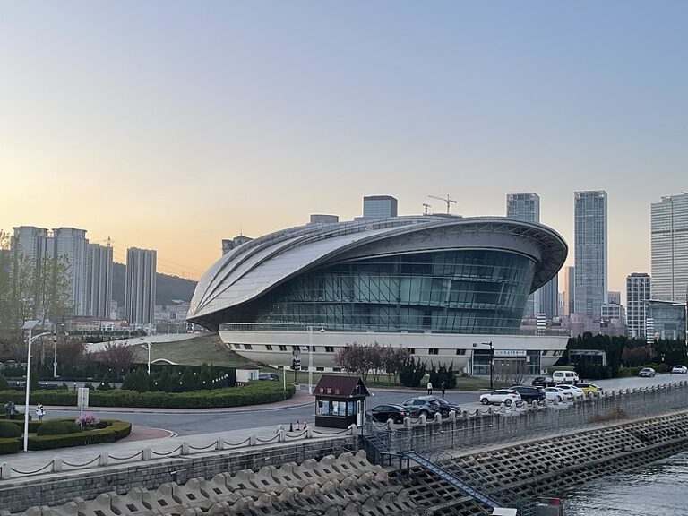 The Shell museum of Dalian in Cancer the sign of shells
